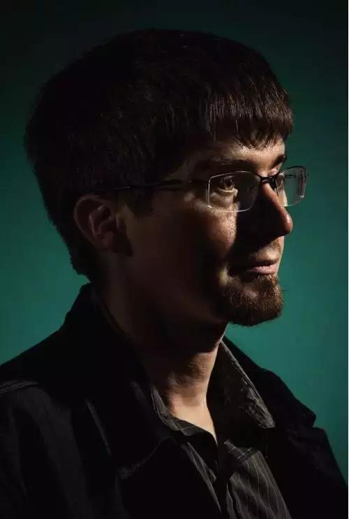 谷歌34岁AI新生代领袖被苹果挖走，“GAN之父”Ian Goodfellow再跳槽-《麻省理工科技评论》中文网